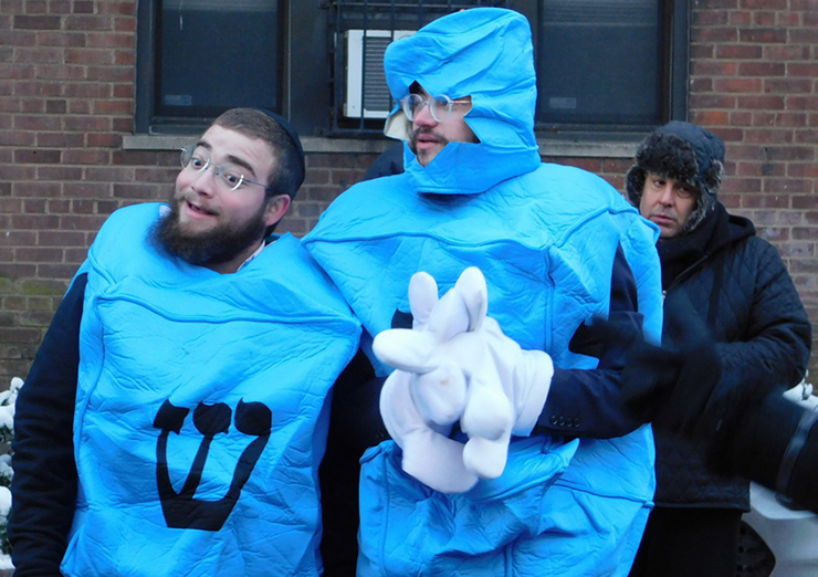 Forest Hills Menorah Lighting Honors Rabbi Hecht’s Slain Cousin And ...